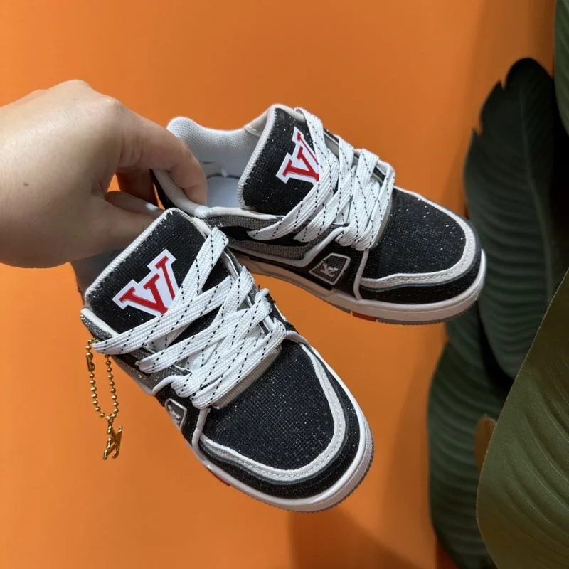 Top match LOUIS VUITTON SHOES
