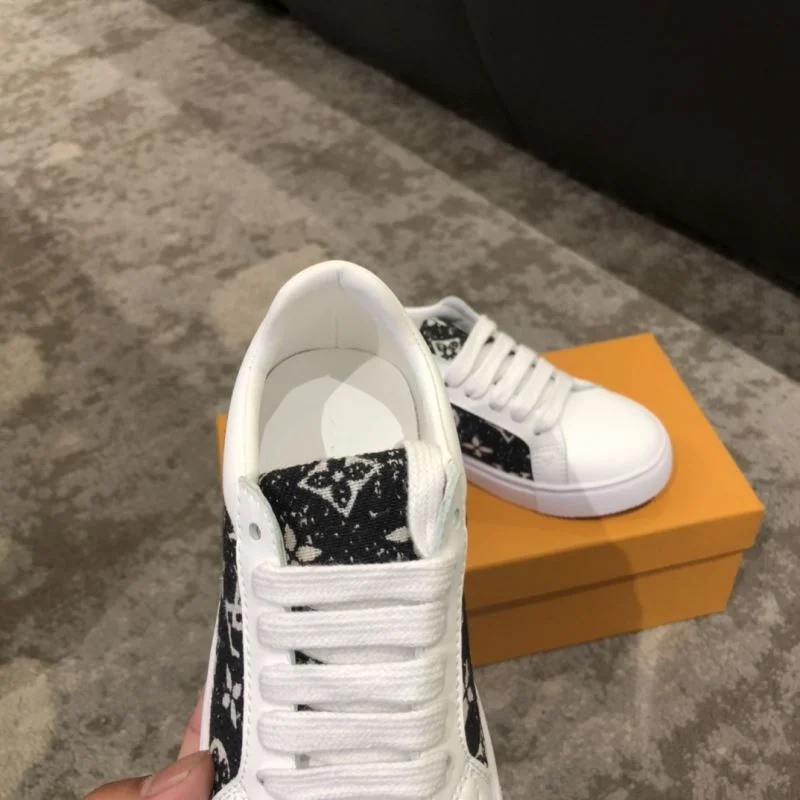 Exact replica LOUIS VUITTON SHOES