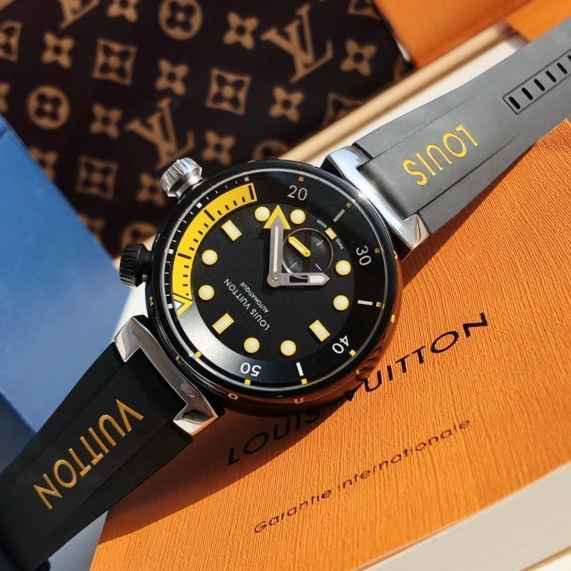 Accurate model LOUIS VUITTON Watches