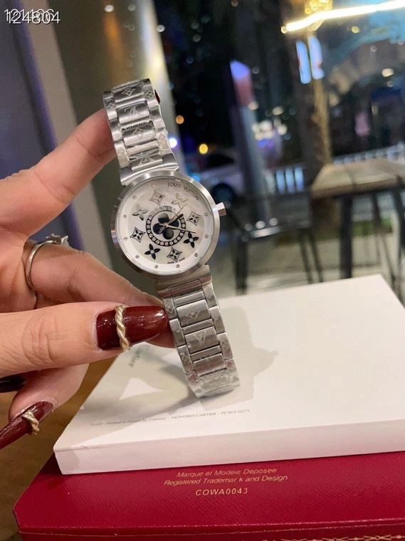 LOUIS VUITTON Watches