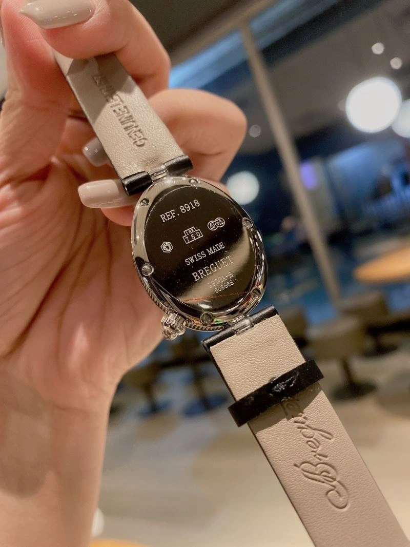 Discounted LOUIS VUITTON Watches