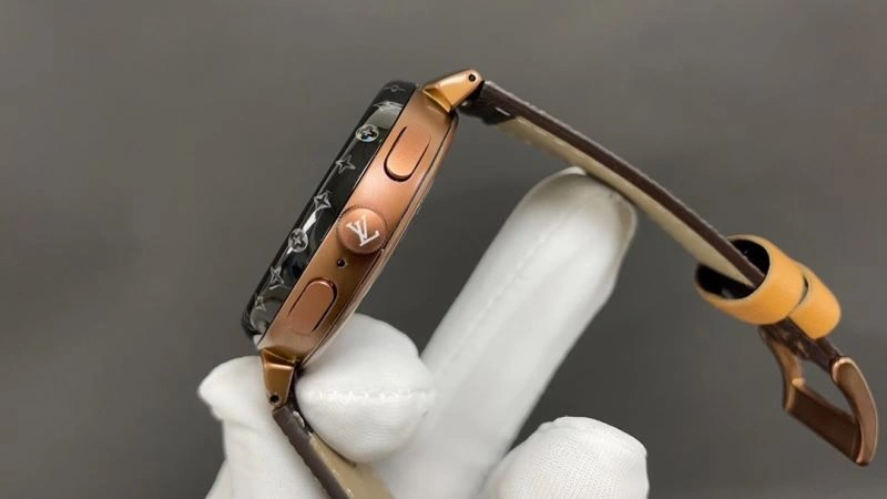 Accurate model LOUIS VUITTON Watches