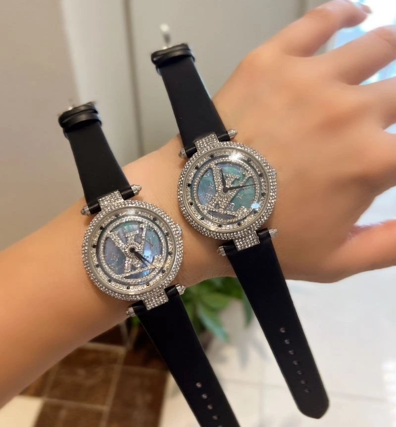 Accurate model LOUIS VUITTON Watches