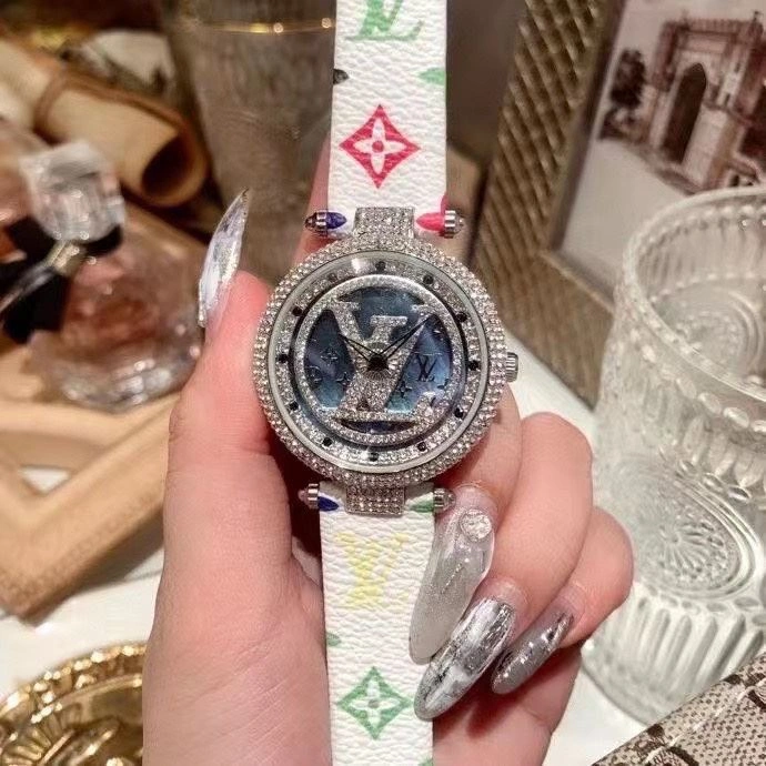 Discounted LOUIS VUITTON Watches