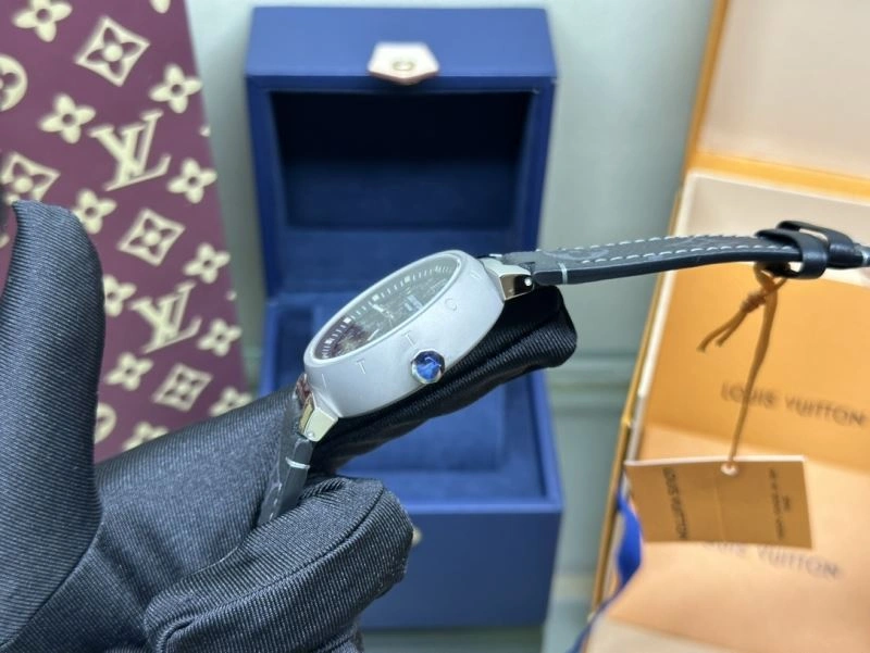 Original LOUIS VUITTON Watches