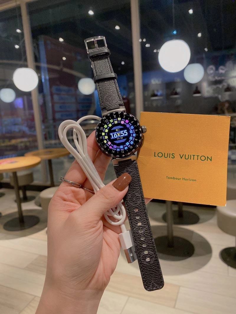 LOUIS VUITTON Watches