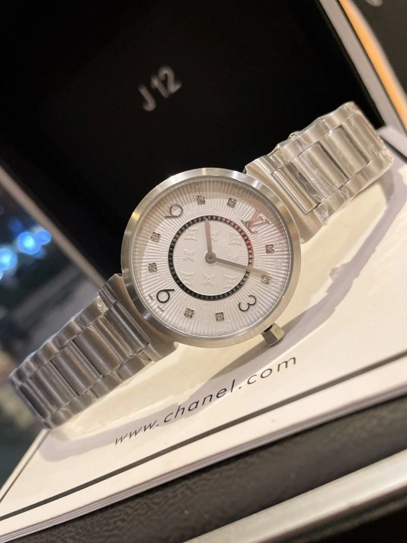 LOUIS VUITTON Watches