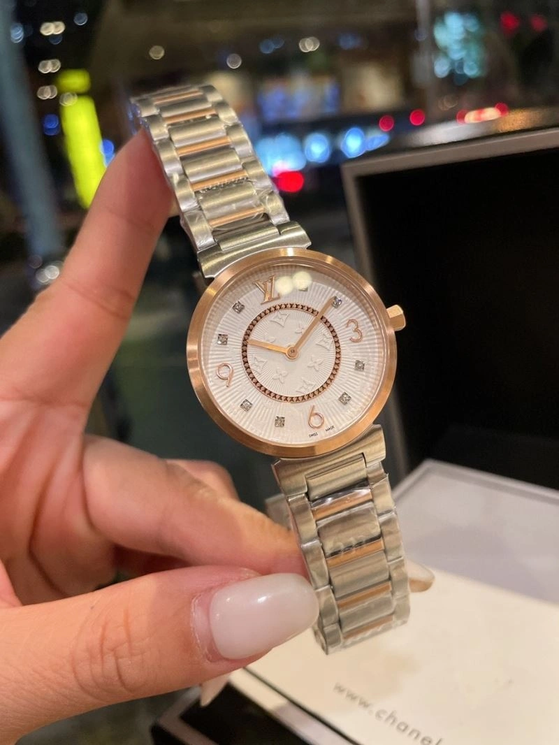 Accurate model LOUIS VUITTON Watches