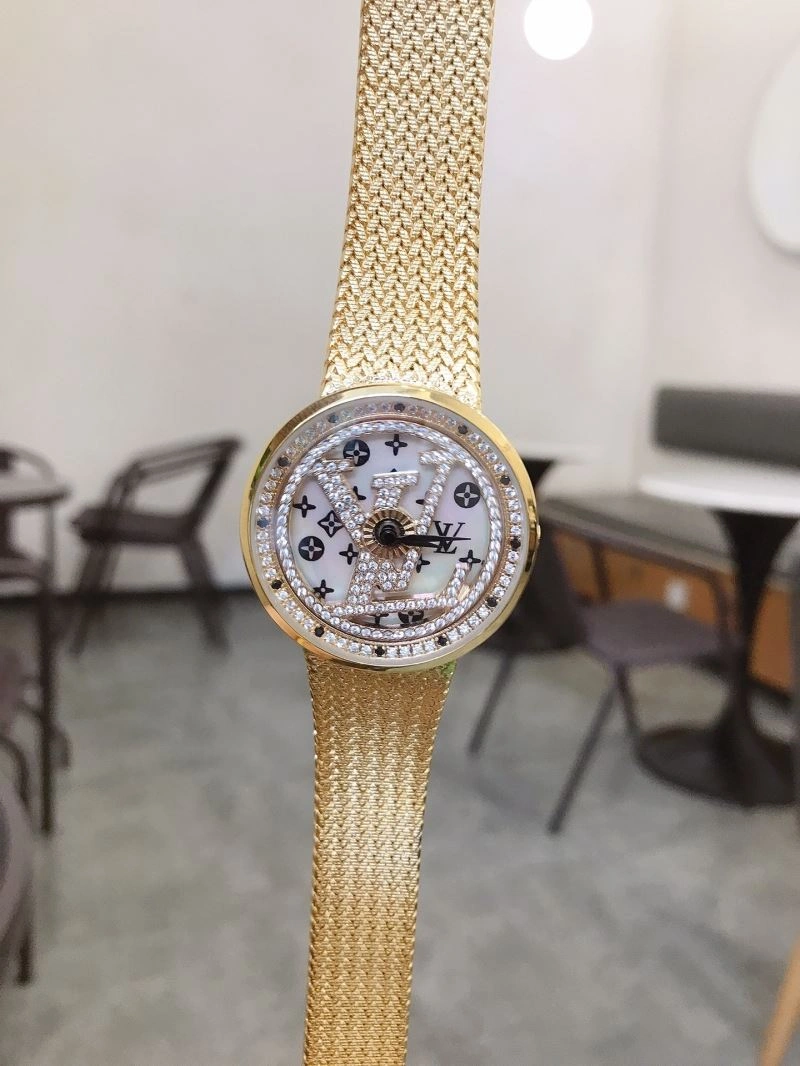 LOUIS VUITTON Watches