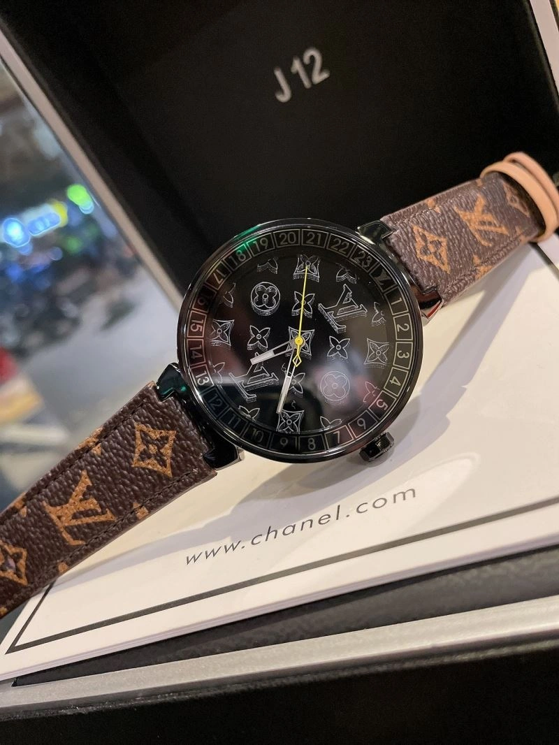 LOUIS VUITTON Watches