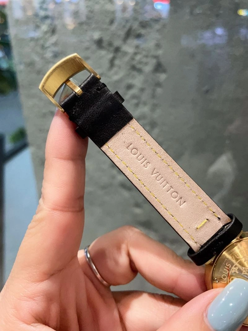 Top mirror LOUIS VUITTON Watches