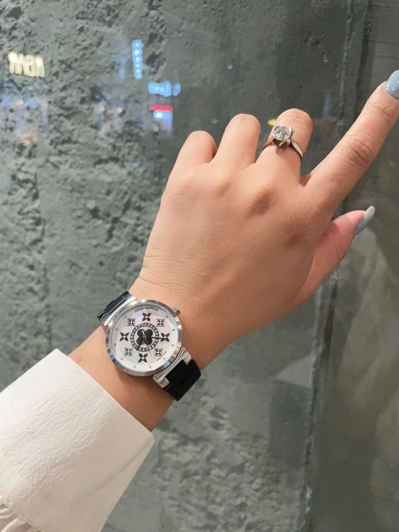 Indistinguishable LOUIS VUITTON Watches