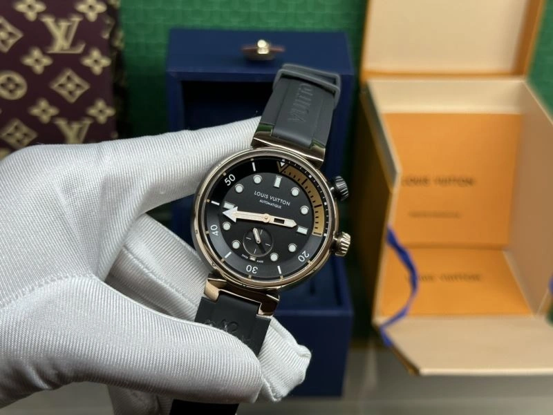 Top mirror LOUIS VUITTON Watches