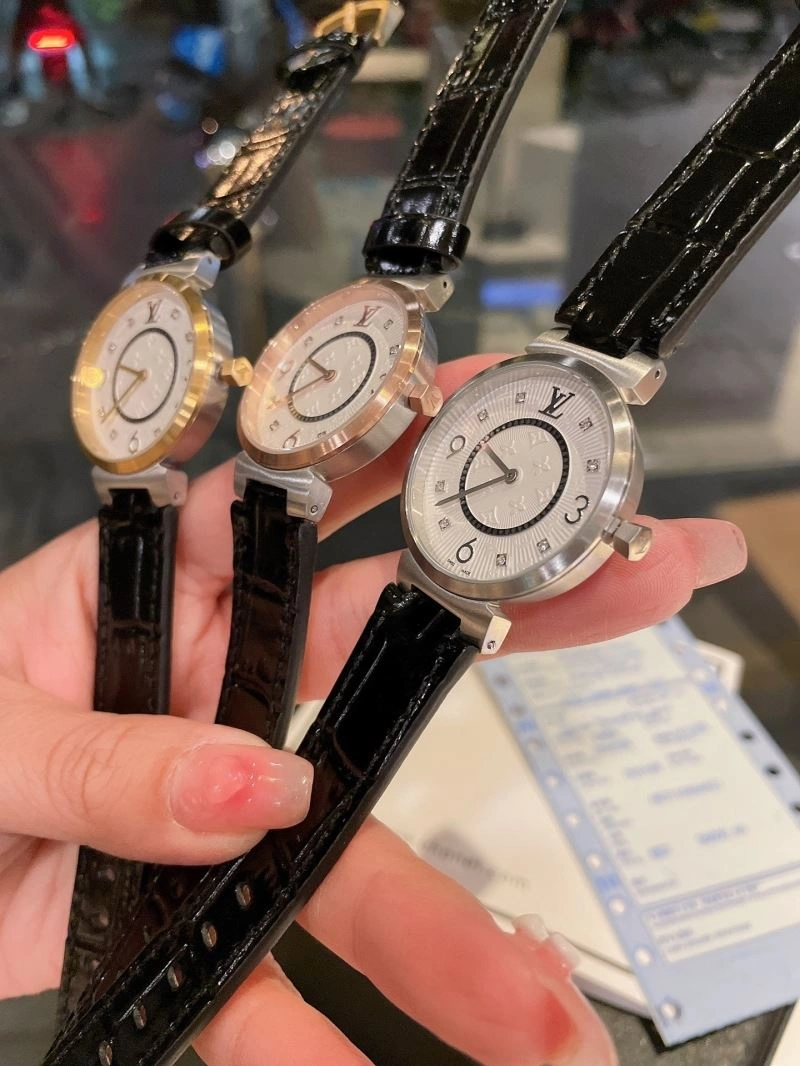 Brand-authenticated LOUIS VUITTON Watches