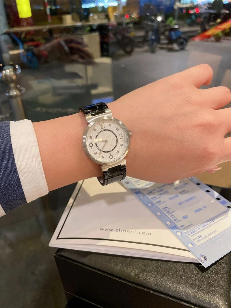 Brand-authenticated LOUIS VUITTON Watches