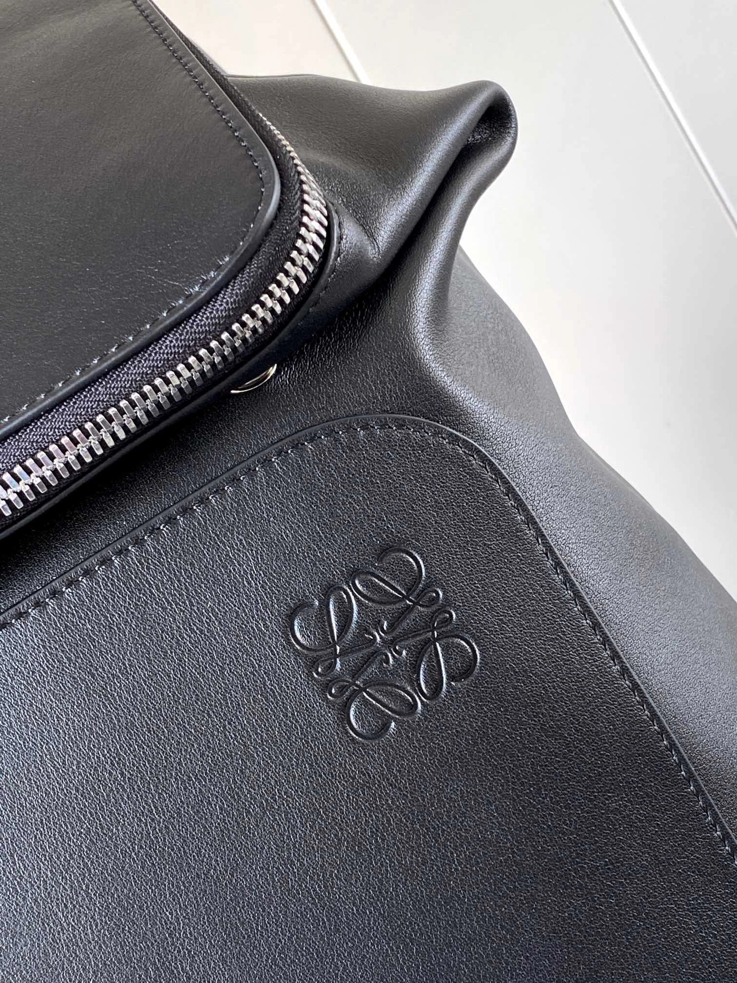 Cut-rate Loewe Backpacks
