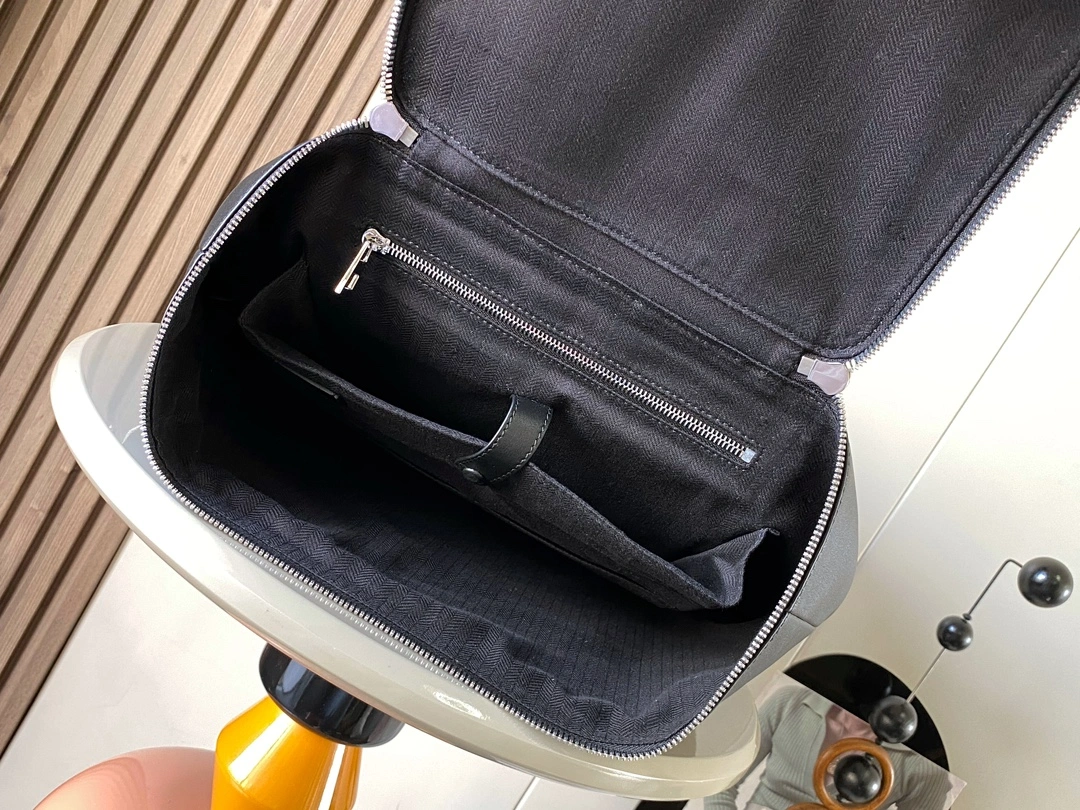 Cut-rate Loewe Backpacks
