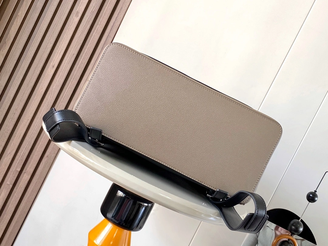 Accurate model Loewe Backpacks