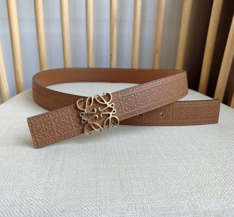 Accurate model Loewe Belts