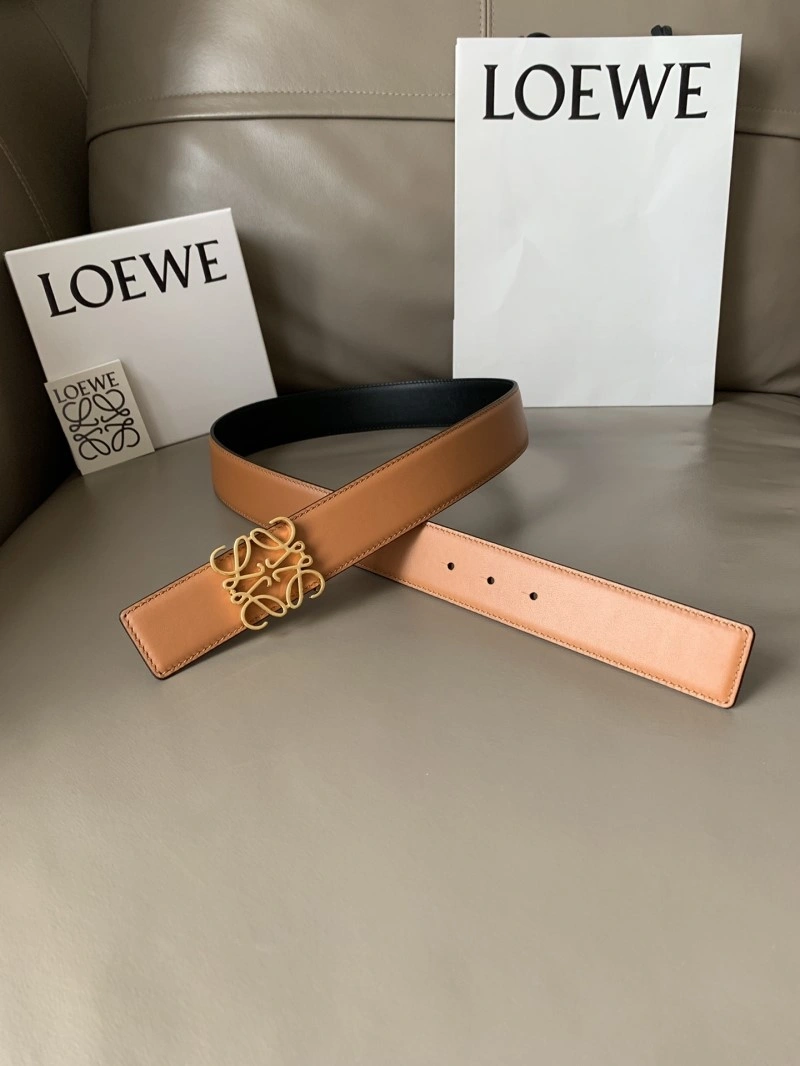 Accurate model Loewe Belts