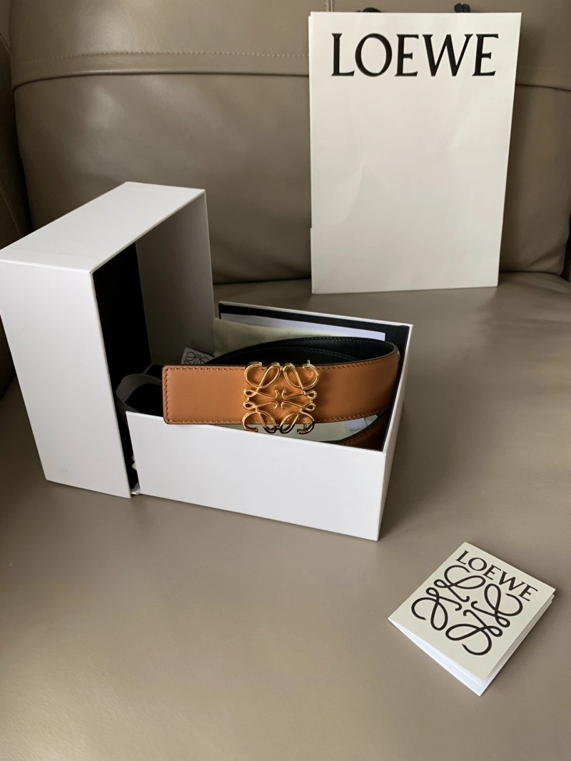Accurate model Loewe Belts