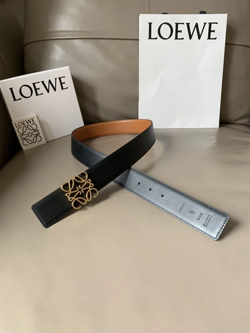 Accurate model Loewe Belts