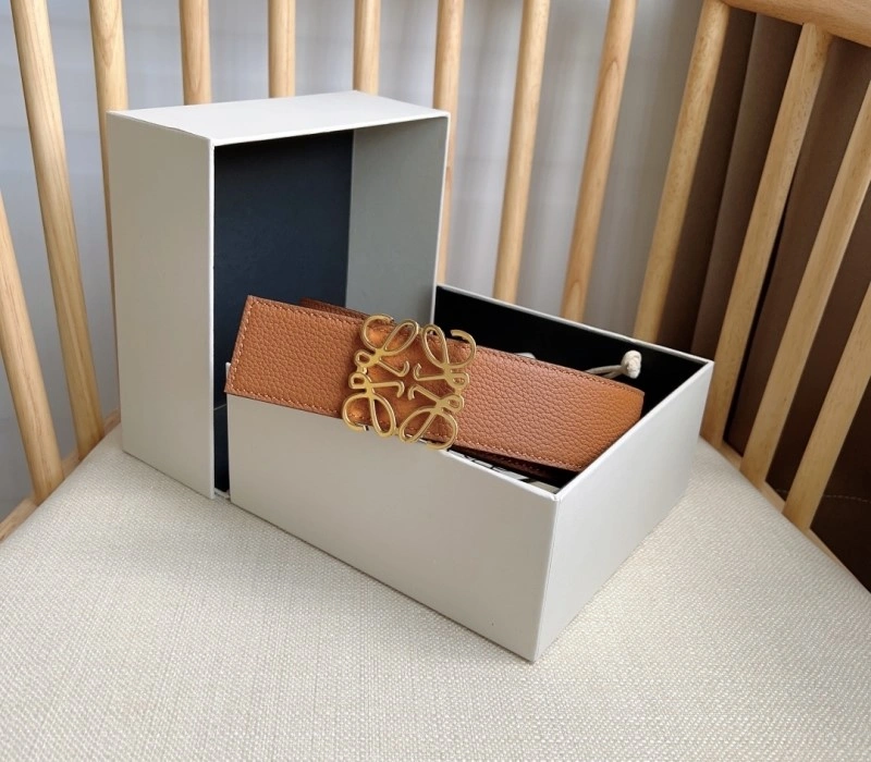 Cut-rate Loewe Belts