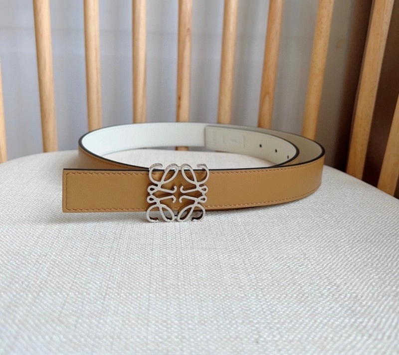 Cut-rate Loewe Belts