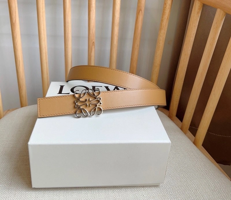 Cut-rate Loewe Belts