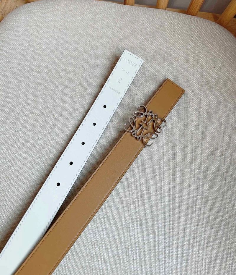 Cut-rate Loewe Belts