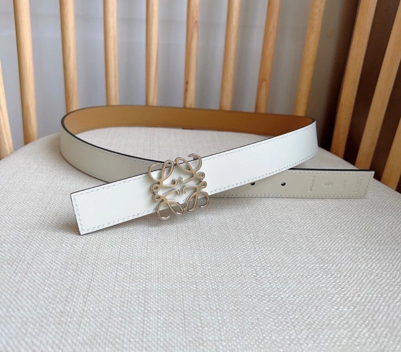 Cut-rate Loewe Belts