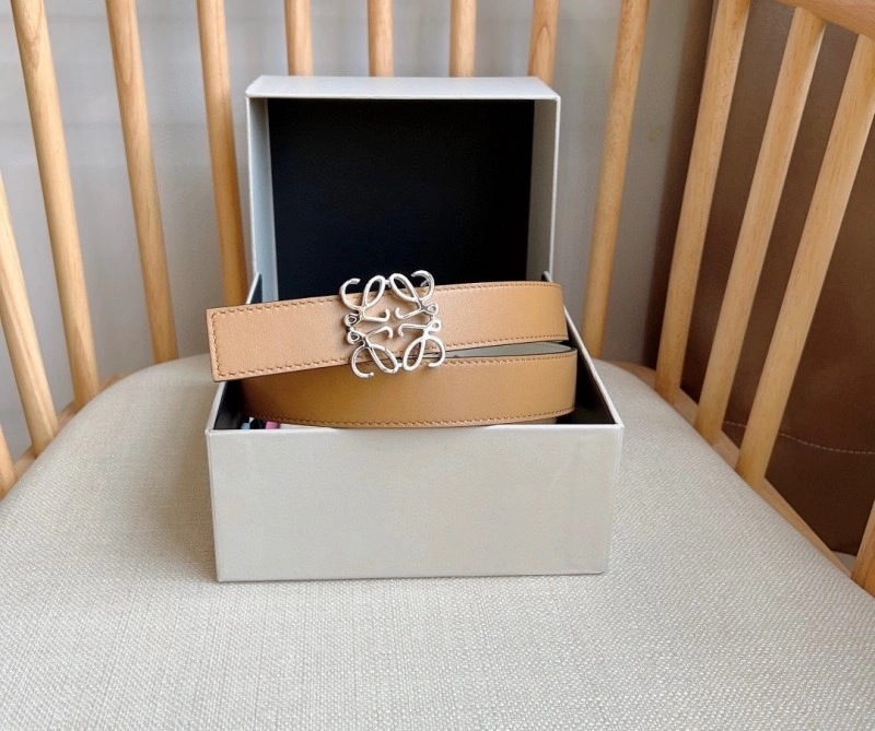 Cut-rate Loewe Belts