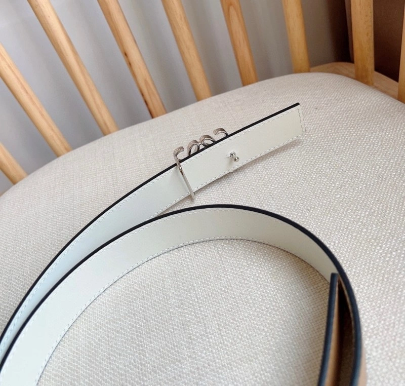 Cut-rate Loewe Belts