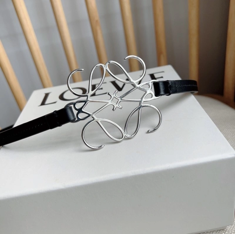Cut-rate Loewe Belts