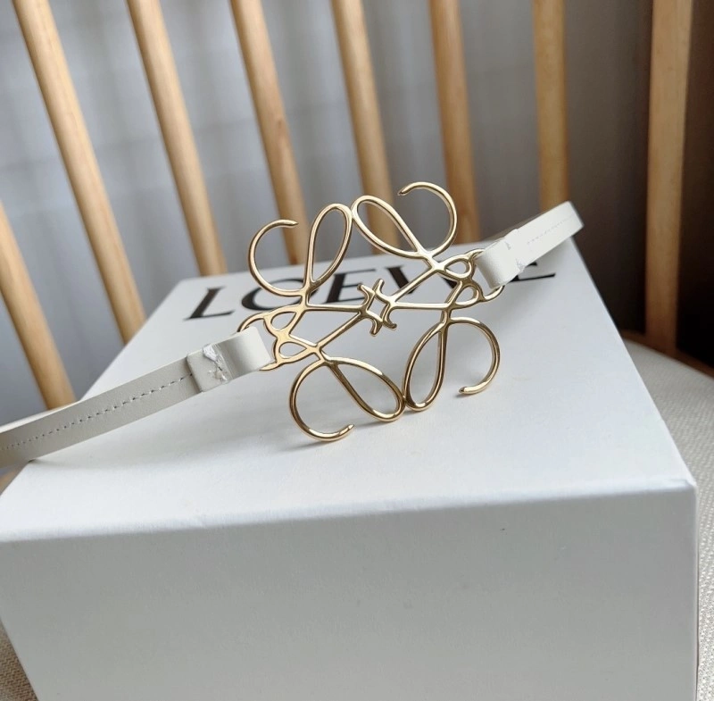 Accurate model Loewe Belts