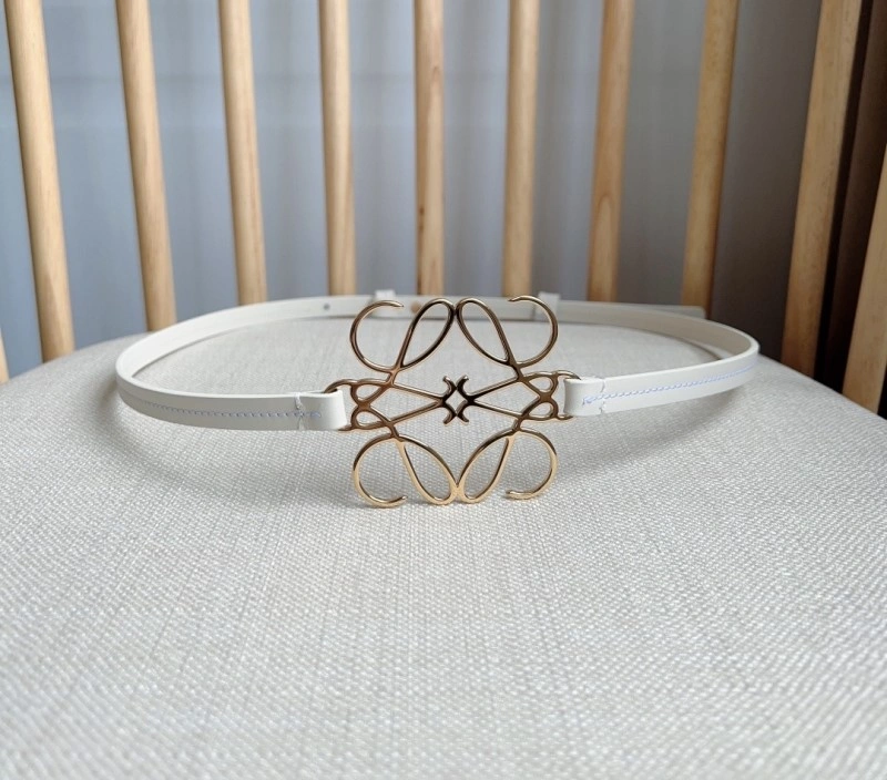 Accurate model Loewe Belts