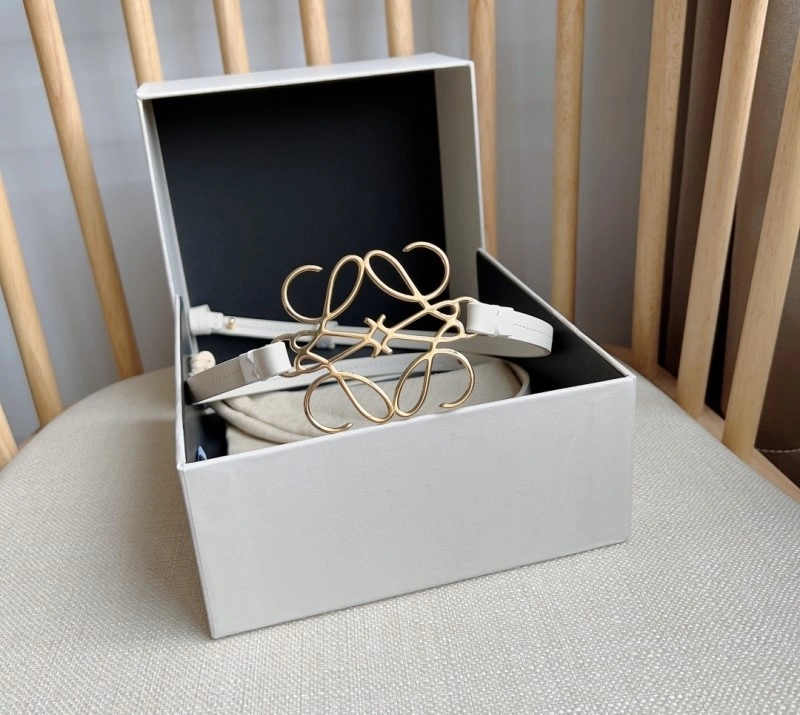 Accurate model Loewe Belts