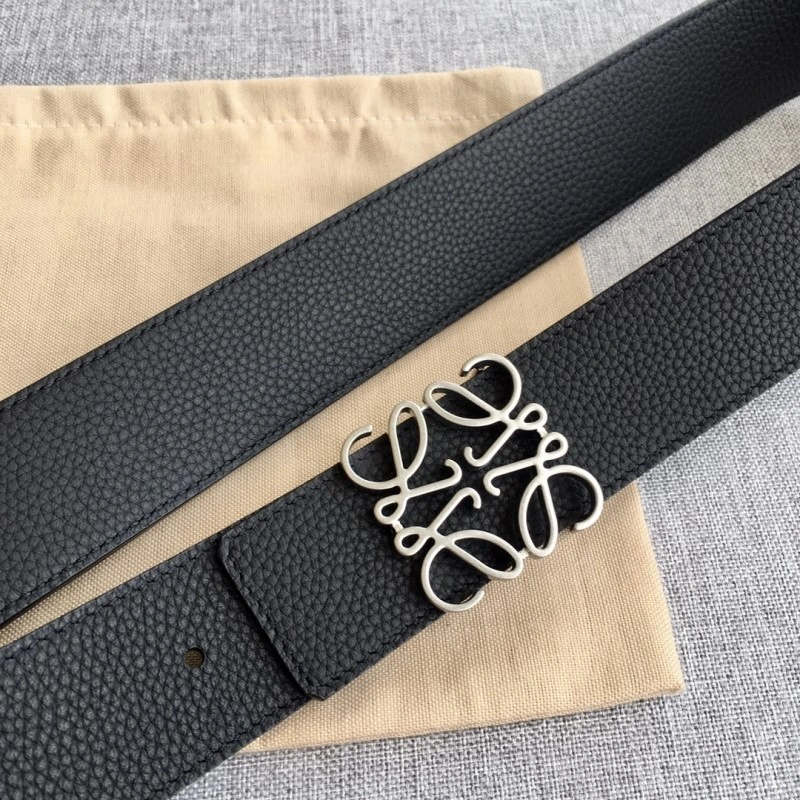 Cut-rate Loewe Belts