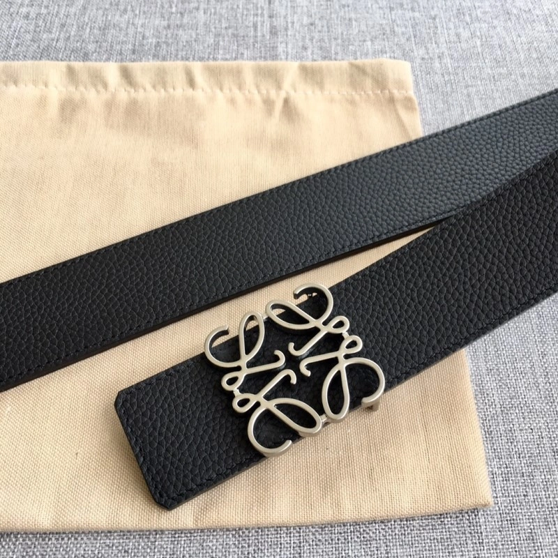 Cut-rate Loewe Belts
