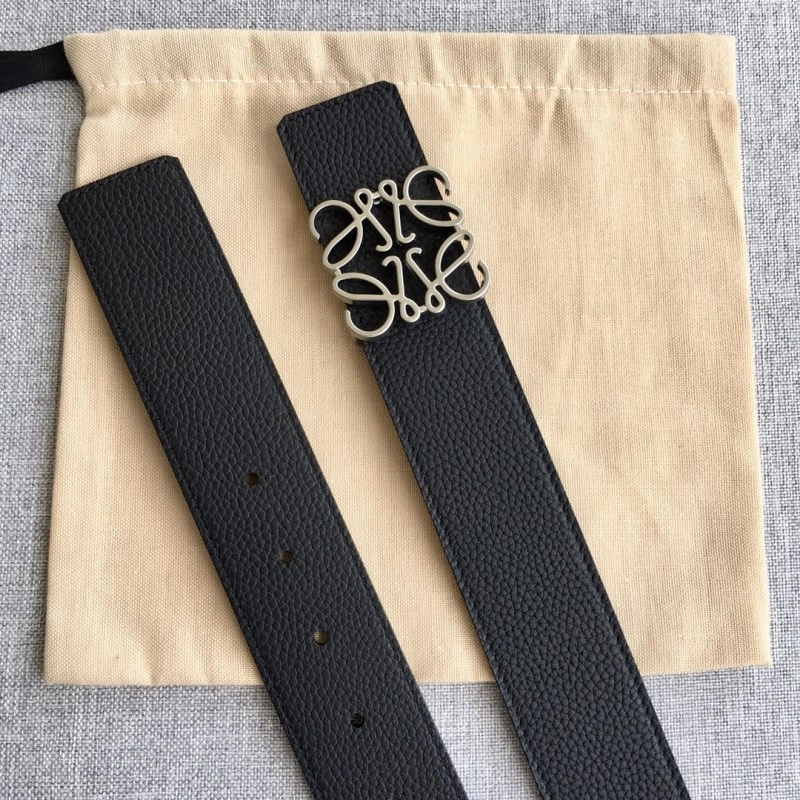 Cut-rate Loewe Belts
