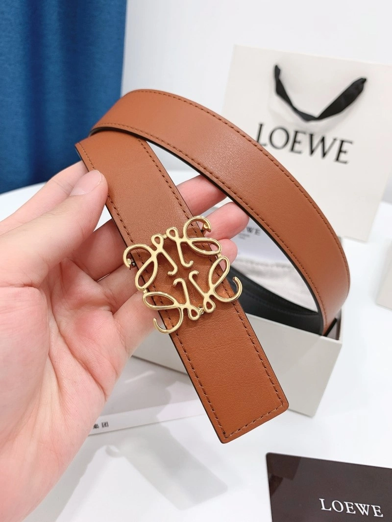 Accurate model Loewe Belts