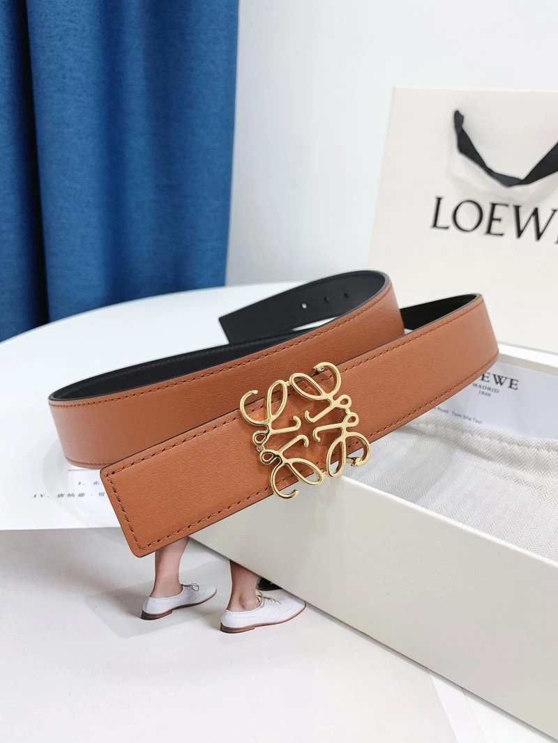 Accurate model Loewe Belts