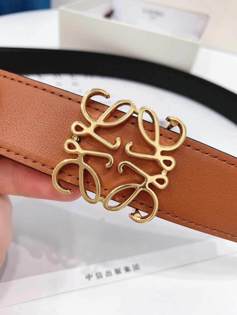Accurate model Loewe Belts