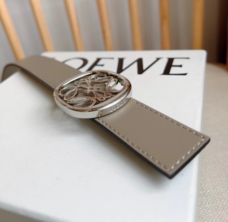 Cut-rate Loewe Belts