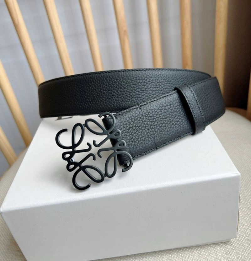 Accurate model Loewe Belts