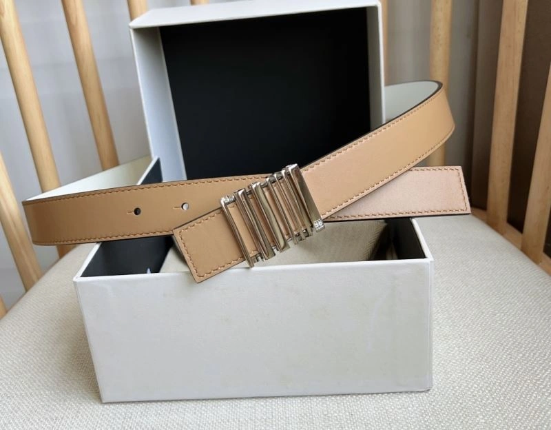 Accurate model Loewe Belts