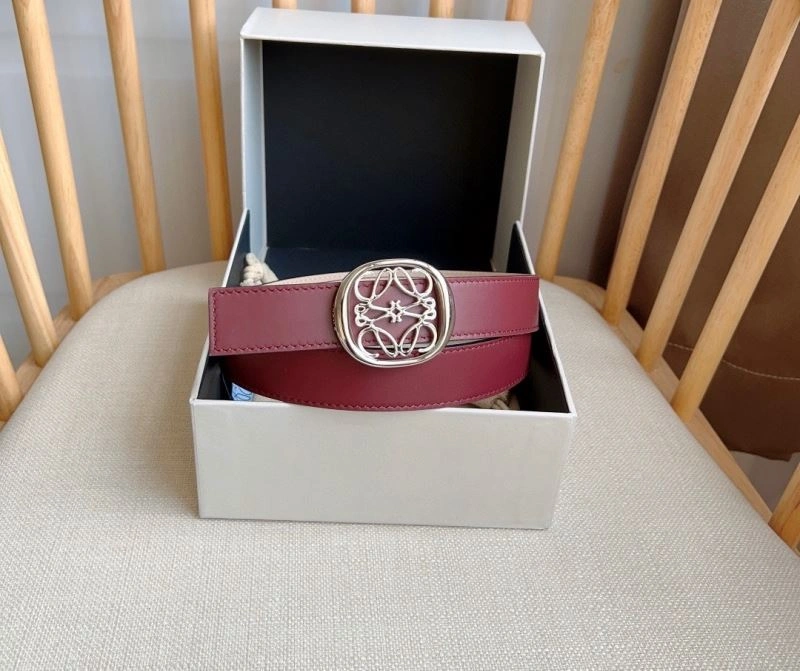 Indistinguishable Loewe Belts