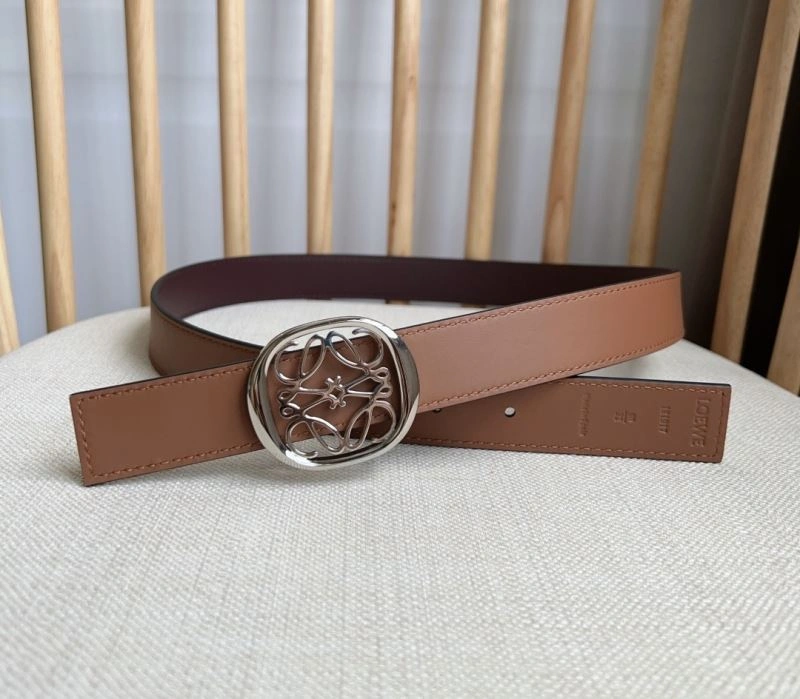 Accurate model Loewe Belts