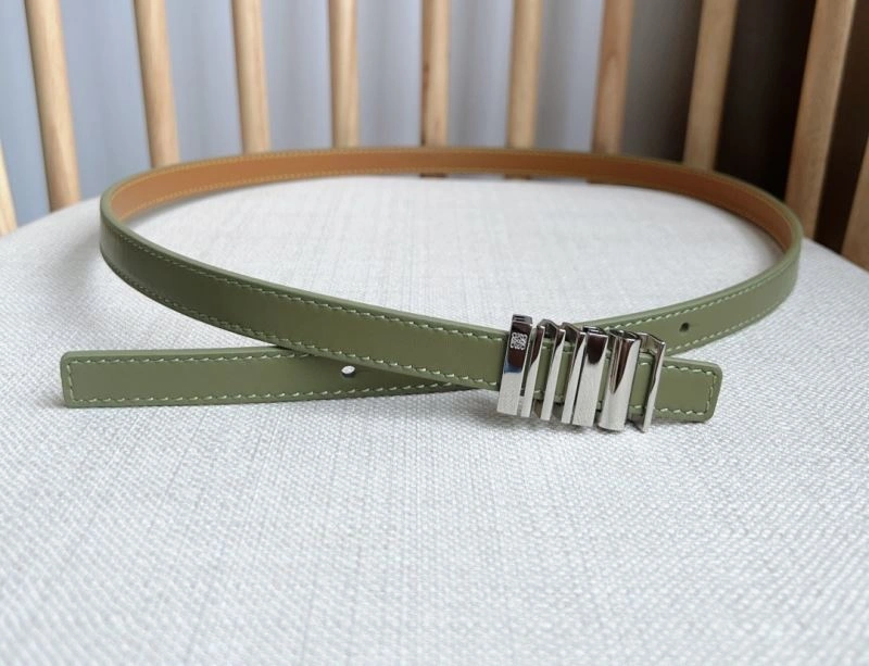 Indistinguishable Loewe Belts