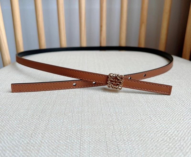 Indistinguishable Loewe Belts